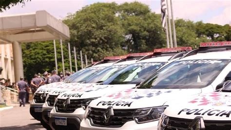 Polícia Prende Quadrilha E Liberta Refém De Golpe Do Tinder De 49 Anos