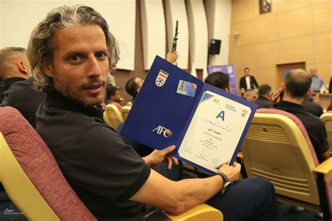 عکس خنده‌های مهدی هاشمی‌نسب با مهاجم گلزن پرسپولیس خبرورزشی