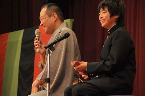 豊中第十五中で落語家桂かい枝さんを招いて英語落語の集い開催教育マチゴト 豊中 池田
