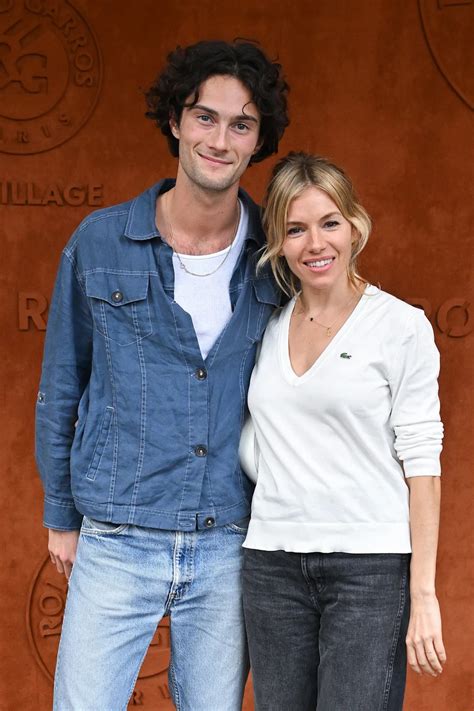 Sienna Miller And Fiance Oli Greens Relationship Timeline From Dating