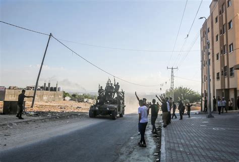 تقارير المقاومة الفلسطينية تحتجز رهائن في عمق إسرائيل