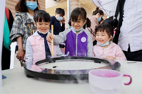 【组图】校庆游园进行时 清华园里乐未央 清华大学110周年校庆