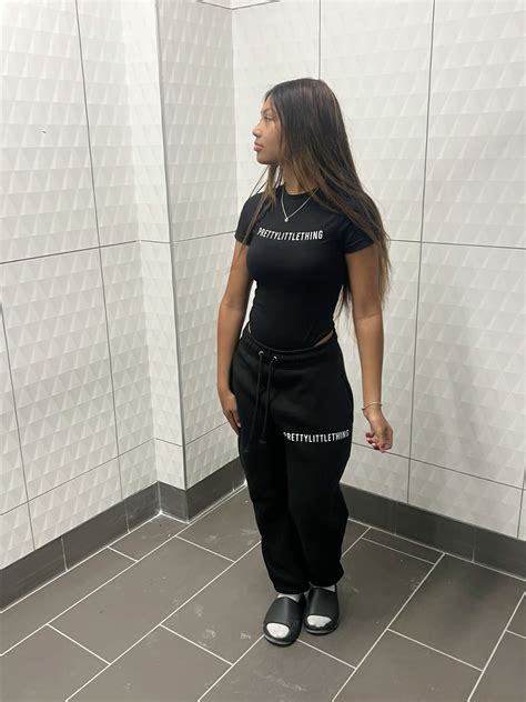 Plt Set In 2025 Casual Outfits Everyday Outfits Cute Simple Outfits