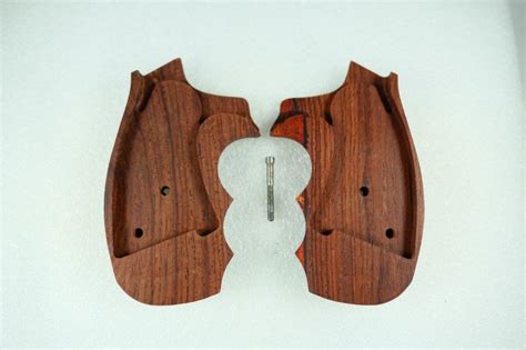 Worldwide Handgun Grips Colt Handgun Grips Worldwide Handgun Grips Colt Handgun Grips