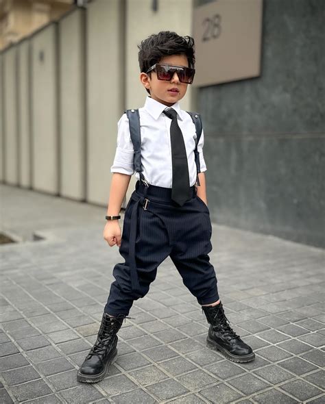 ‎شاهان پیلوَر طراحی وتولید پوشاک خاص بچه گانه‎ ‎وقتی پسرِ مدلِ یه