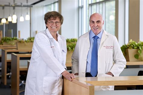 Katalin Karikó Y Drew Weissman Premio Nobel De Fisiología Y Medicina