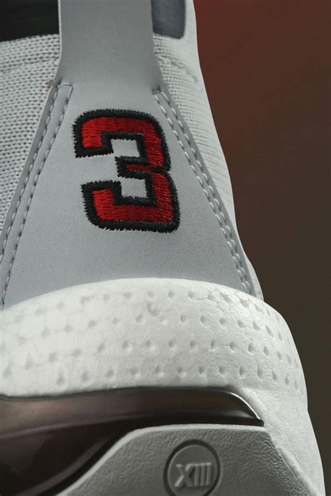 新势力发售奋战不息 李宁 驭帅 13 䨻 Cj Pe丨xsneaker 搜狐大视野 搜狐新闻