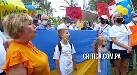 Diario Critica Pa on Twitter NacionalCri En estos momentos cantan una canción tradicional de