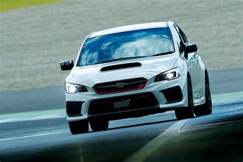 スバル、500台限定車「wrx Sti Ra R」が発売初日に完売 Car Watch