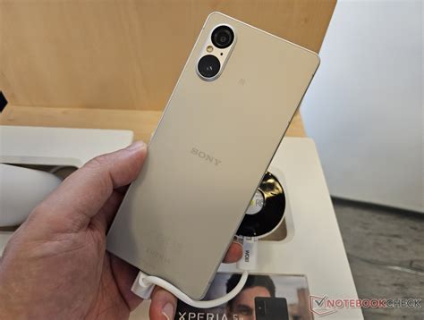 Sony Xperia V New Compact Flagship Launches With Snapdragon Gen MAh Battery And