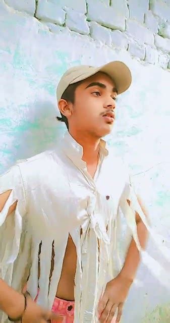 18 Sal Ki Ladki 💋ne 🤭65 Sal Ke Buddhe Se Ki Shaadi ️ Youtube