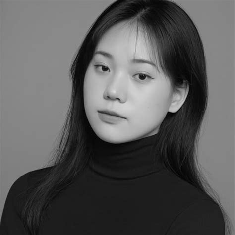 윤하연 Heo Yoon On Threads
