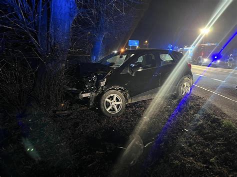 Wypadek w Wesołej pod Krakowem Zderzyły się trzy samochody Portal i pl