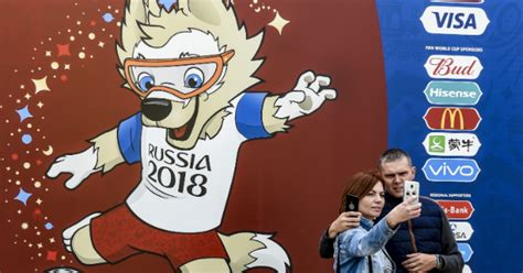 Zabivaka La Mascota Del Mundial Rusia 2018 Que Todos Quieren Tocar En