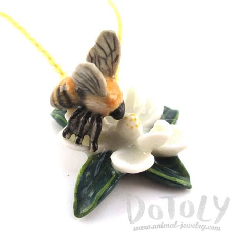 3d Porcelain Bumble Bee On A White Flower Shaped Pendant Necklace Dotoly
