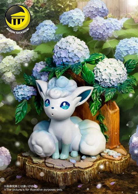 Moon Shadow Ice Vulpix Statuecorp