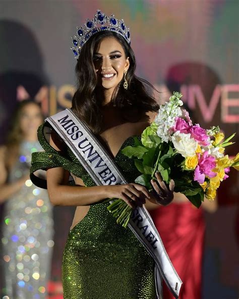 7 Potret Miss Israel Melanie Shiraz Viral Beri Tatapan Sinis Ke Miss