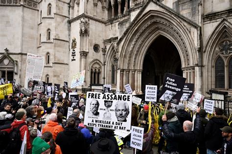 The Outrageous Persecution Of Julian Assange San Gabriel Valley Tribune