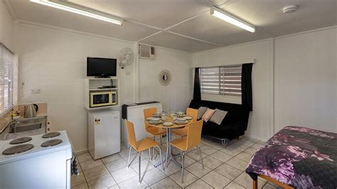 Cabins Rubyvale Caravan Park