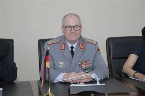 ХБНГУ ын Зэвсэгт хүчний жанжин штабын дарга манай улсад айлчилж байна