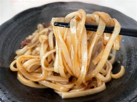 【リュウジレシピ】具がなくても焼かなくても香ばしくて濃厚♡無気力でも作れる「虚無焼きうどん」に挑戦！ 『あたらしい日日』 こんな時代の