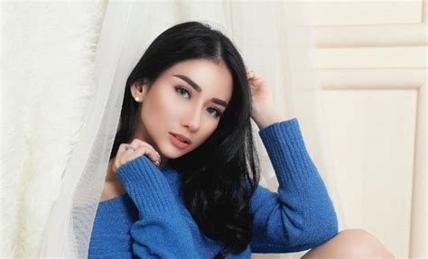 Bella Luna Biodata Profil Fakta Umur Agama Pacar Film