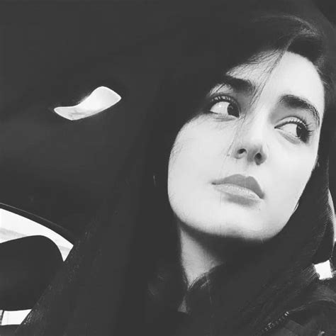 Sadaf Amininia Medium