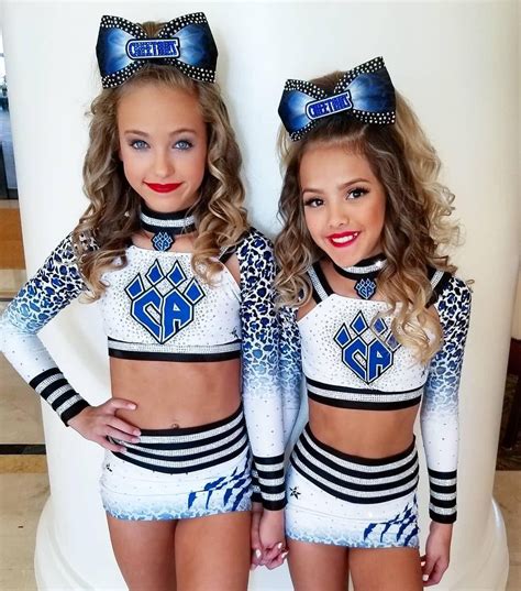 Cheer Uniform Modeling Porn Videos Newest Cheer Modeling Poses