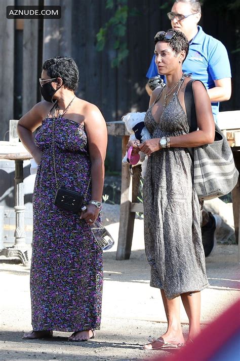 Nicole Murphy Sexy In A Summery Dress As She Leaves Malibu Cafe Aznude