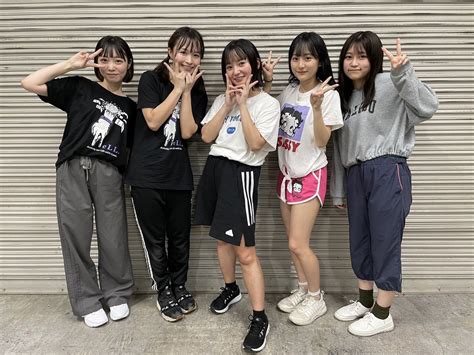 西永彩奈🦖💜526 Betyデビューライブ On Twitter デビューライブまであと3日💜 ひぇ〜🤣 え、3日！？え！？って感じ🥺💕