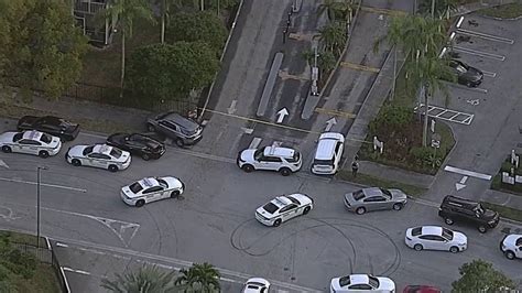 Armed Suspect Shot By Officer In Miami Gardens Police Nbc 6 South