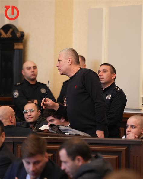 Tabula ტაბულა ფოტოები საქალაქო სასამართლოდან სადაც აქციების დროს დაკავებული 8 პირის ზვიად