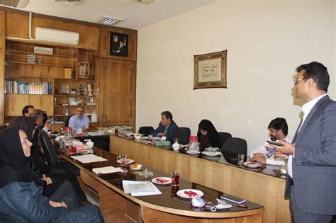 جلسه طراحی و بازمهندسی ساختار سازمانی دانشکده داروسازی دانشکده