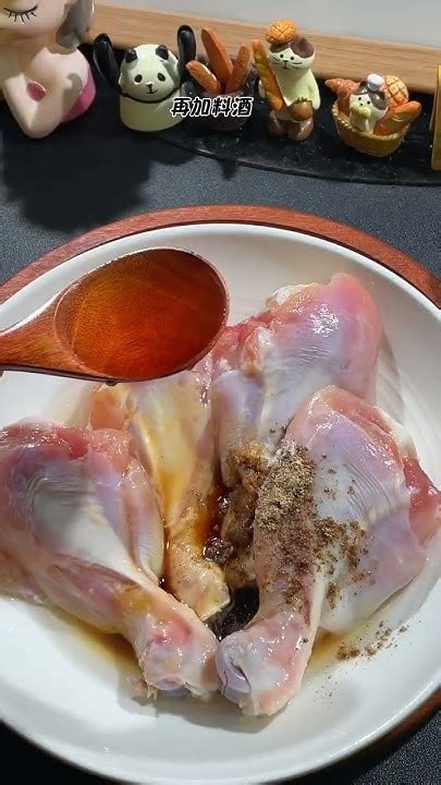 减脂餐 这个无油版蒜香烤鸡腿我真的爱了！嘎嘎香！蒜香味十足，鲜嫩的鸡腿肉，一口下去超满足吗呀太香了 低卡低脂餐 吃瘦不饿瘦 Youtube