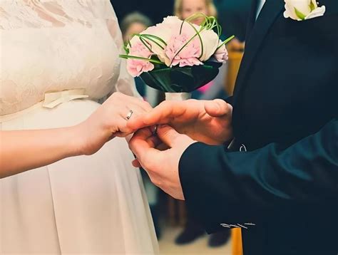 八字犯二婚命如何化解 知乎