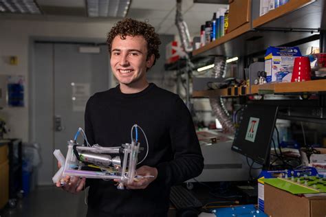 Fluidic Circuits Add Analog Options For Controlling Soft Robots Rice News News And Media