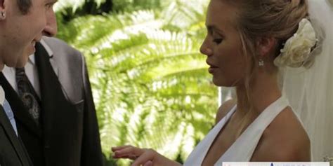 Naughty America Sexy Blonde Bride Nicole Aniston Fucking
