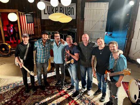 Official Luke Bryan Website
