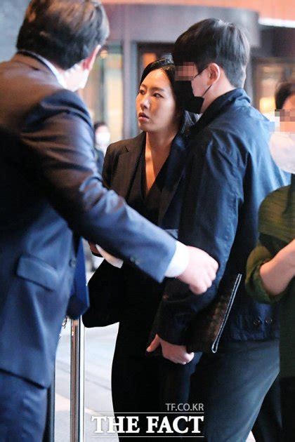 김연아 결혼식 참석한 이상화 강남 부부