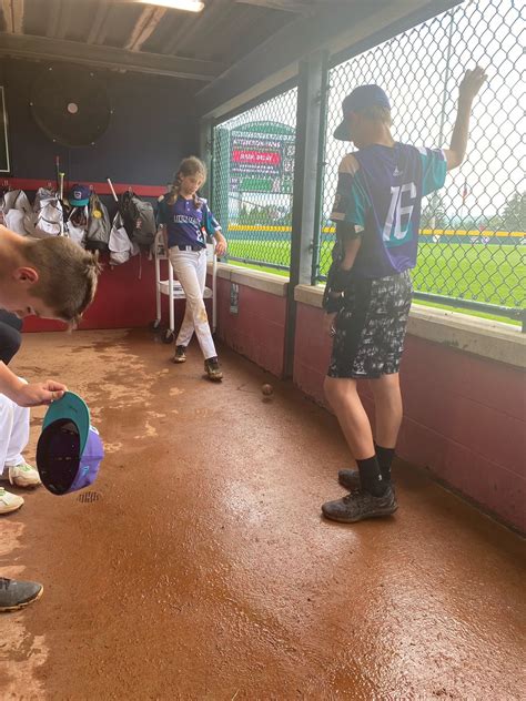Ella Bruning One Girl Show At Little League World Series Los Angeles Times