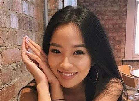 Asian Girls 23 Pics