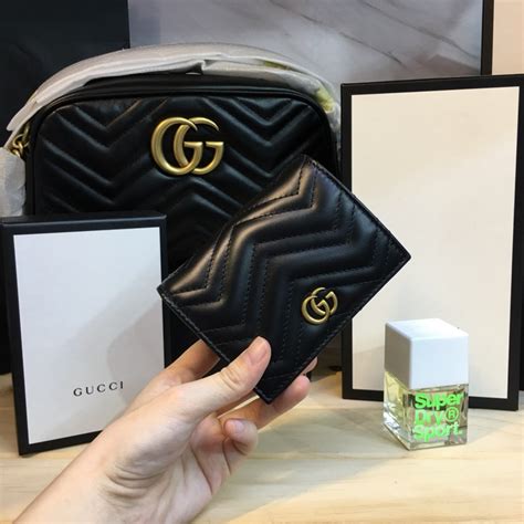現貨 Gucci Gg Marmont Matelasse系列絎縫紋牛皮金屬雙g Logo暗釦短夾零錢包 蝦皮購物