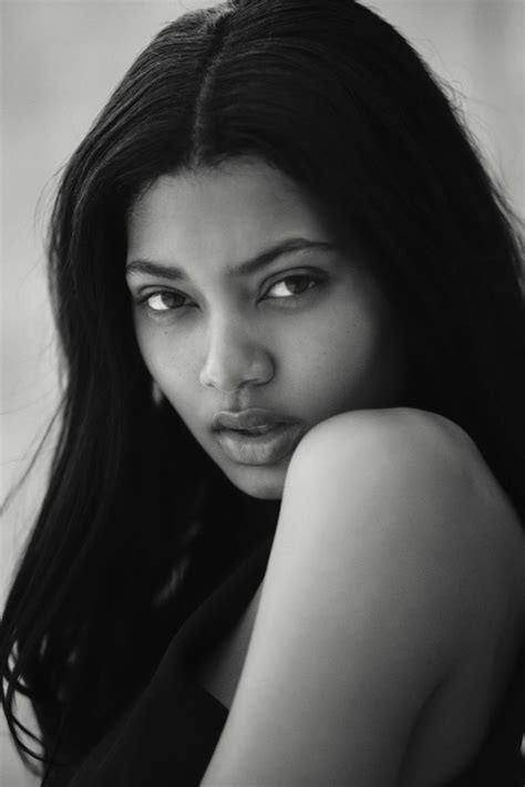 Si Swimsuit 2017 Rookie Reveal Danielle Herrington