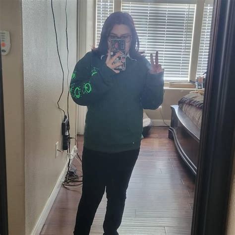 Luna Moth Girl Pngtuber With 10 Faces Pngtuber For Streamers