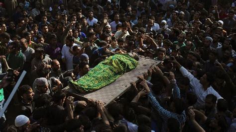 4 Indian Soldiers 3 Suspected Rebels Killed In Kashmir Fighting Fox News