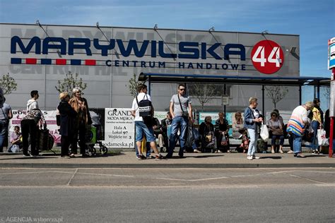 Jest projekt budowy hali tymczasowej po pożarze na Marywilskiej