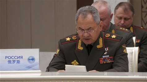 Шойгу заявил о большом количестве сдающихся в плен украинских военнослужащих