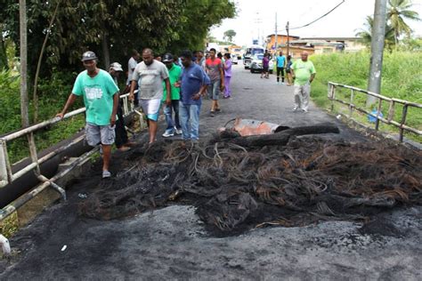 Barrackpore Residents Protest Bad Roads Trinidad And Tobago Newsday