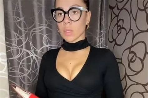 I M A Hot Teacher Dads Always Check Me Out When Im Talking To Them Daily Star