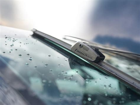 Bosch Launches New Flat Blade Clear Advantage Wiper Auto News